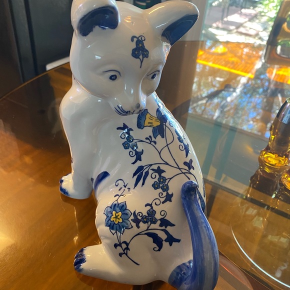 Unk | Accents | In Ceramic Cobalt Blue White Cat Statue | Poshmark